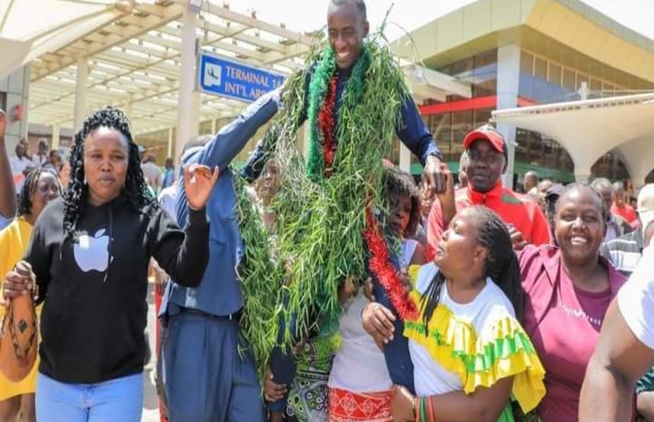 World Record Holder In Marathon, Kiptum, Gets Heroes Reception In Kenya ...